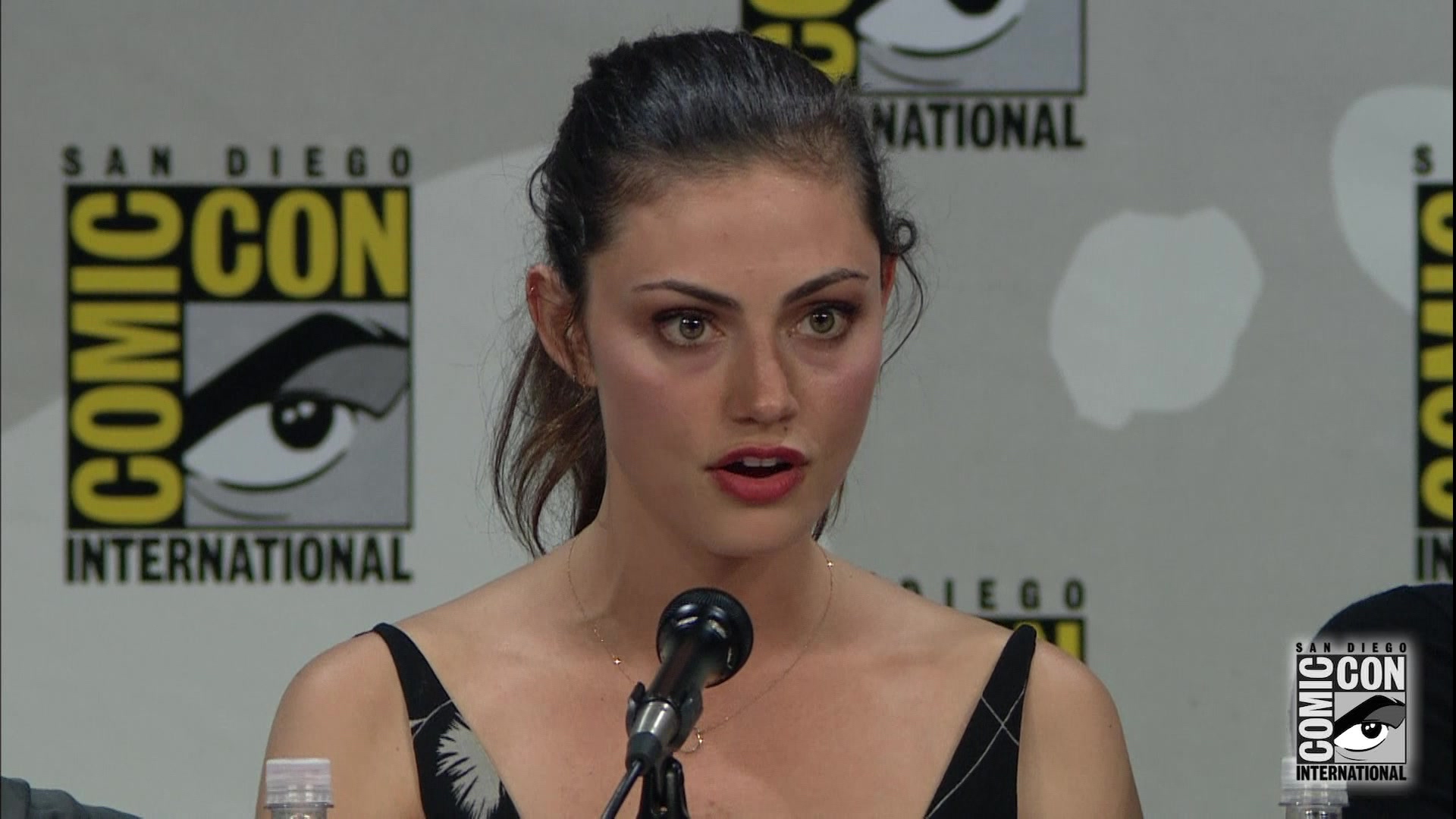 The Originals Comic Con Panel 2014 Sdcc2014 0183 Phoebe Tonkin Web